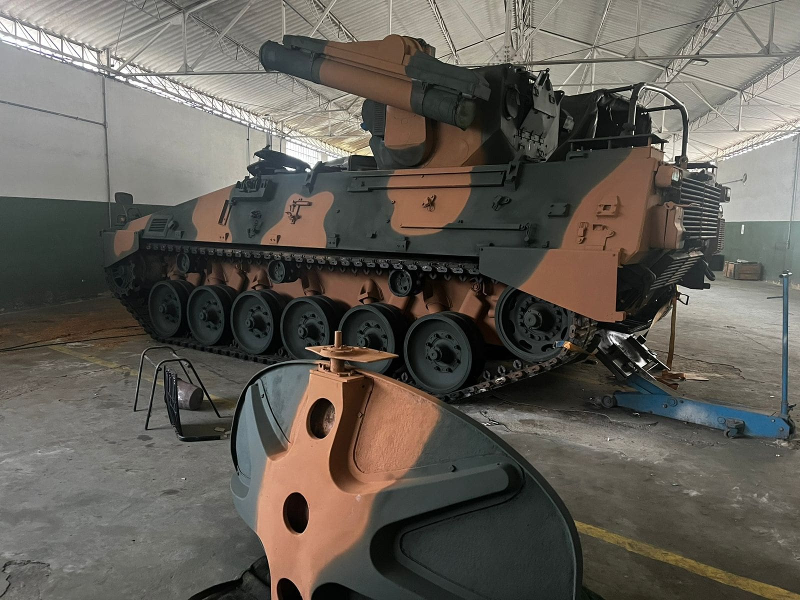 El Ejército Brasileño recupera un vehículo lanzamisiles Marder 1A2 ...