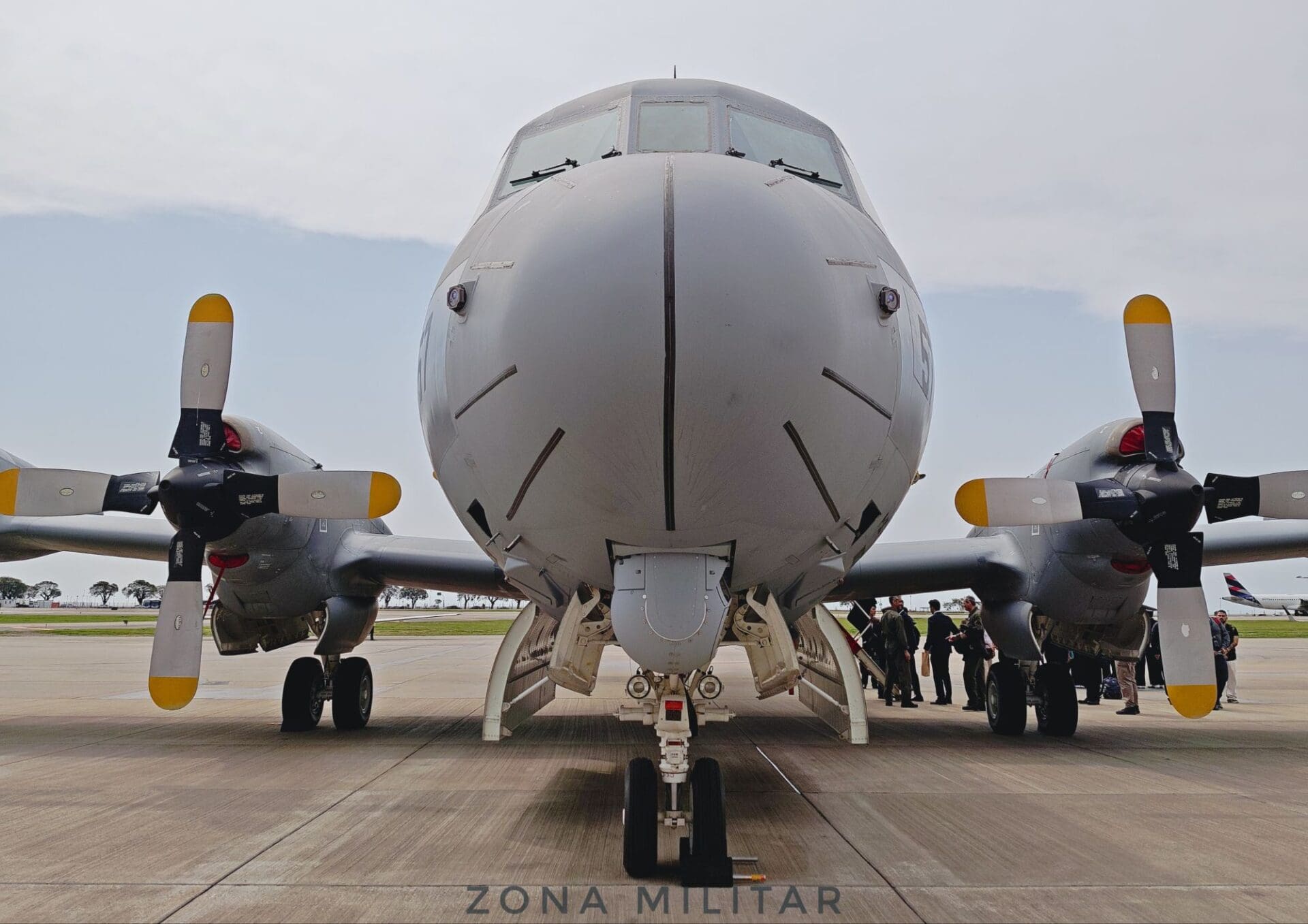 Cobertura - La Armada Argentina incorporó oficialmente al primero de sus aviones de patrullaje ...