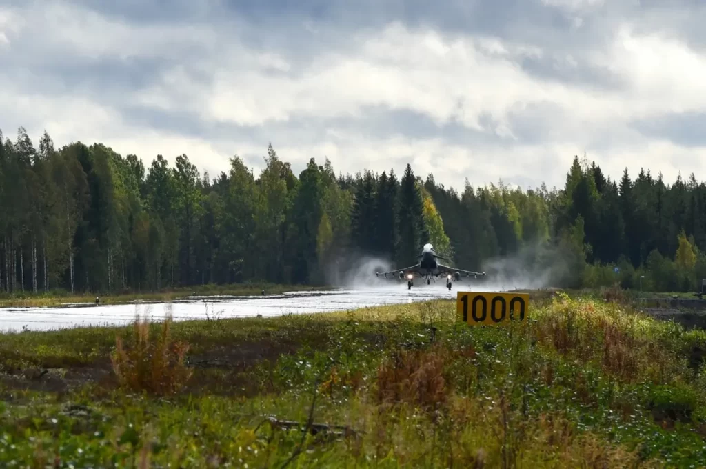 For the first time in history, U.S. Air Force F-35A fighter jets landed ...