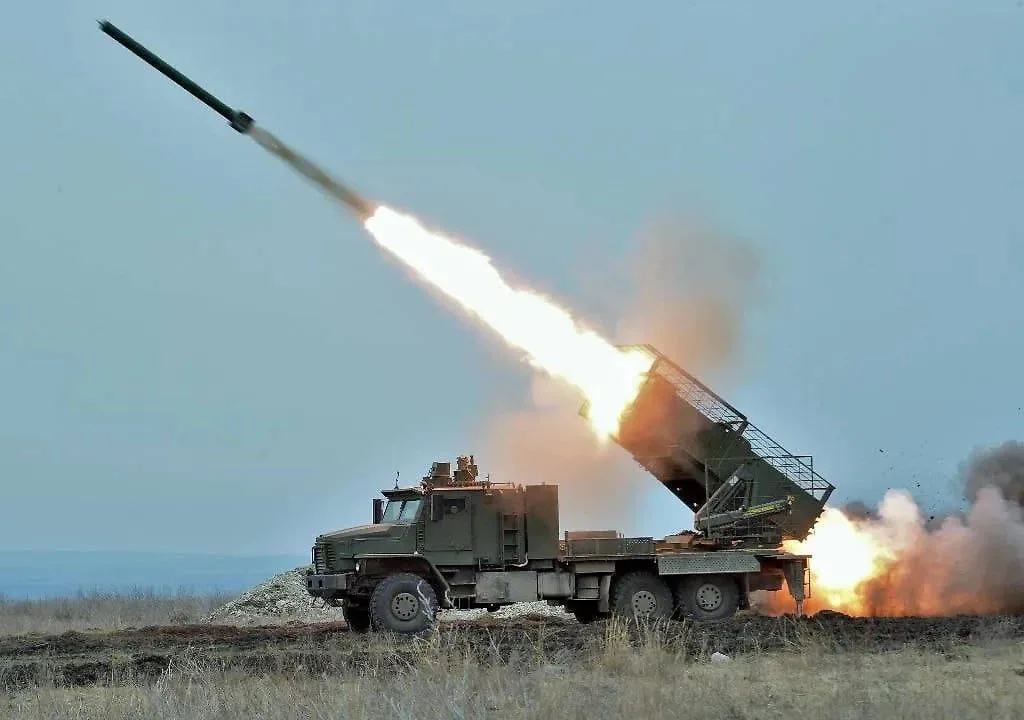 The Russian Ground Forces' TOS-2 heavy flamethrowers deployed in ...