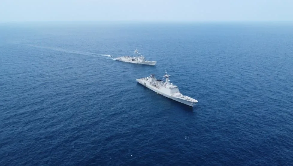 The Spanish Navy frigate Santa María conducted exercises with the Omani ...