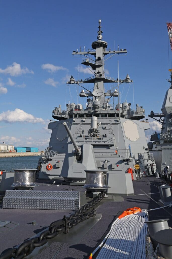 La Armada de Corea del Sur recibe al primero de sus nuevos destructores AEGIS KDX-III Batch 2