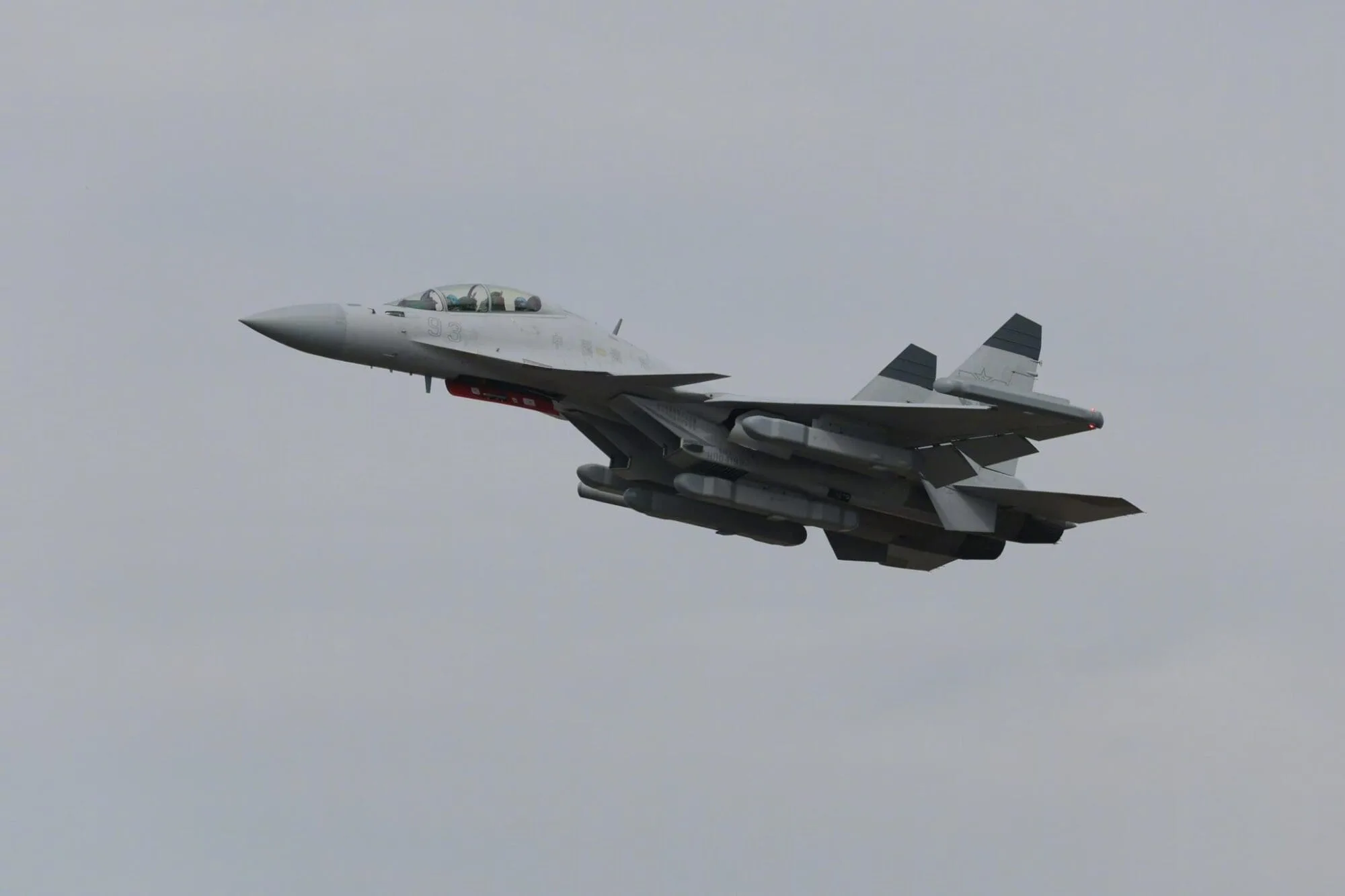 The new J-15D electronic warfare aircraft, which the Chinese Navy will deploy from its aircraft ...