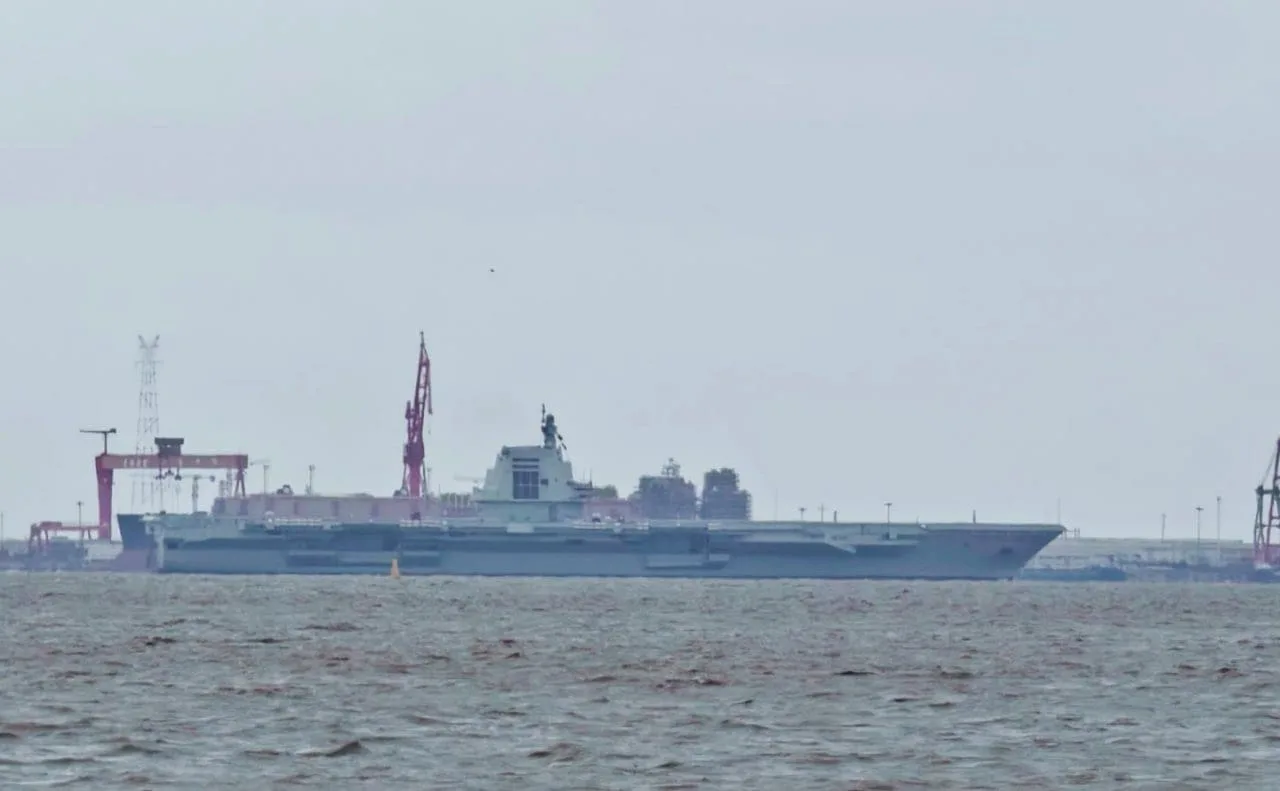 The Fujian aircraft carrier of the Chinese Navy began its fifth sea trial
