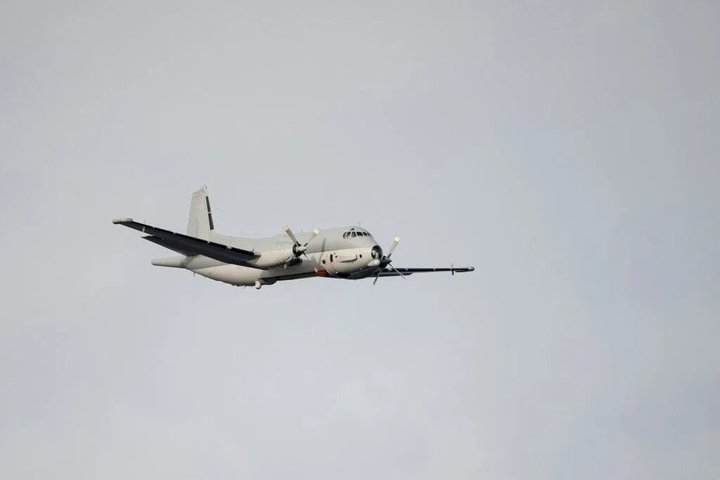 A Russian Armed Forces S-400 Air Defense System illuminates a French ...