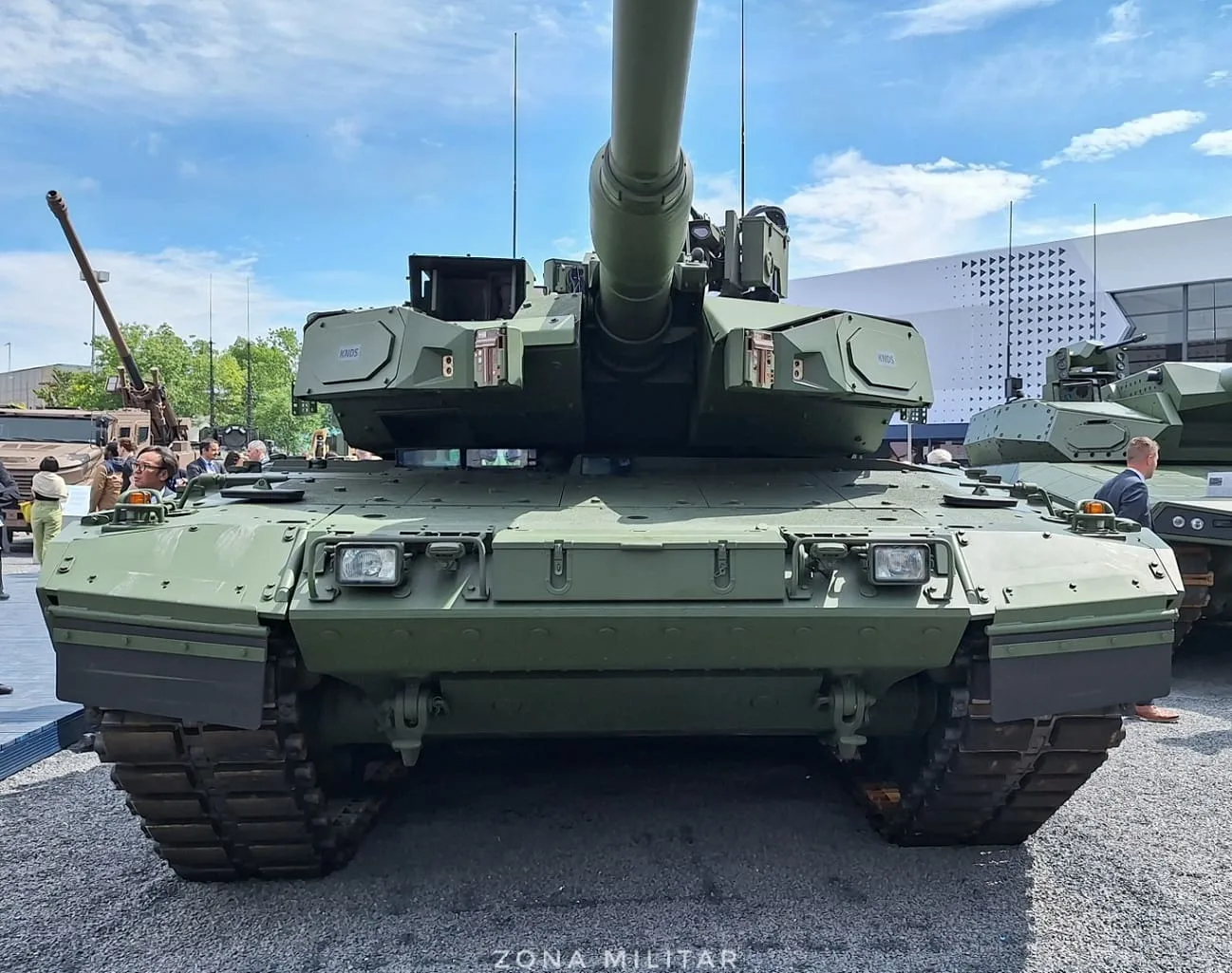 Suecia confirmó la compra de tanques Leopard 2A8 y la modernización de ...