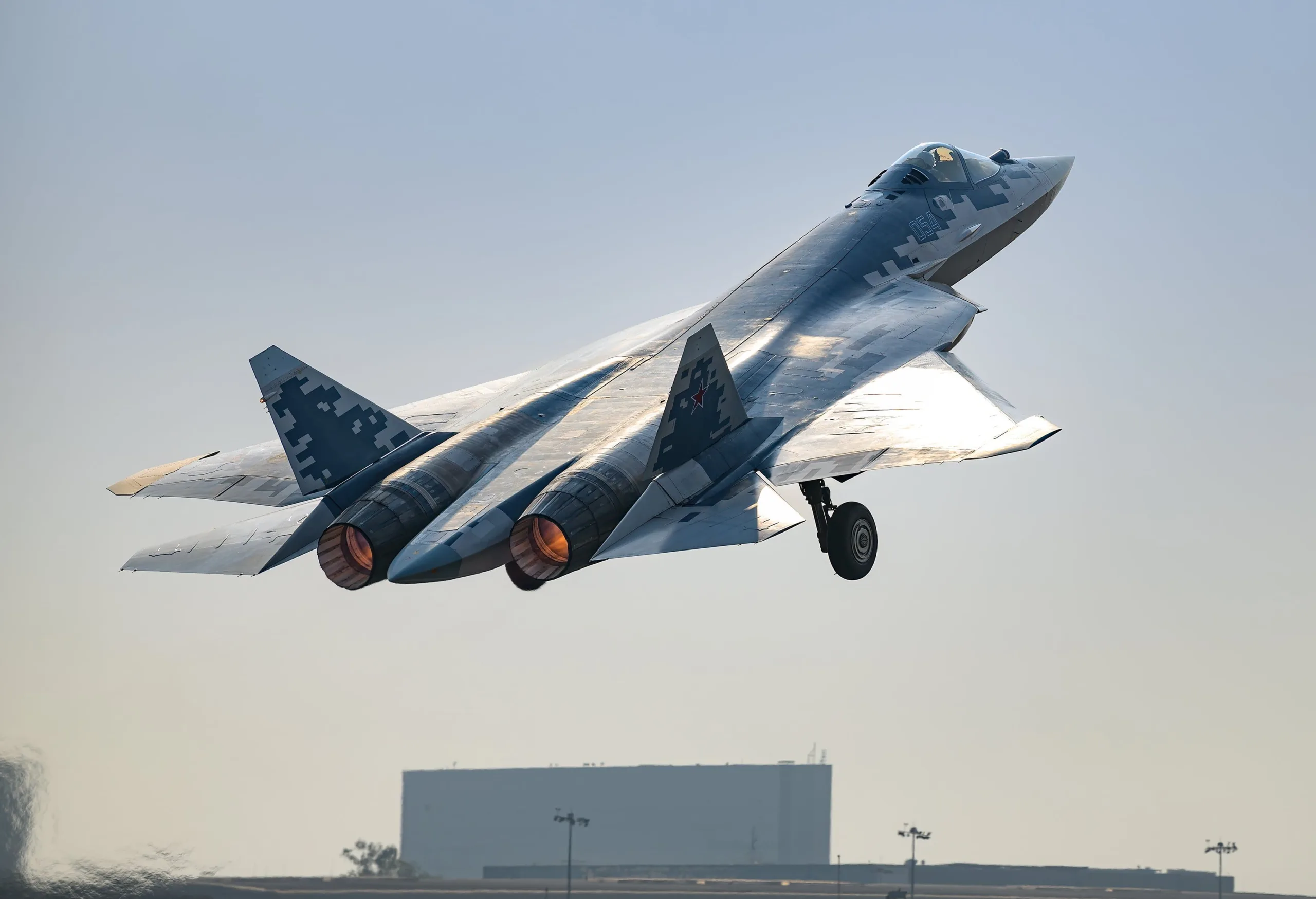 Algeria confirms the purchase of new Sukhoi Su-57E fighters from Russia to equip its Air Force ...