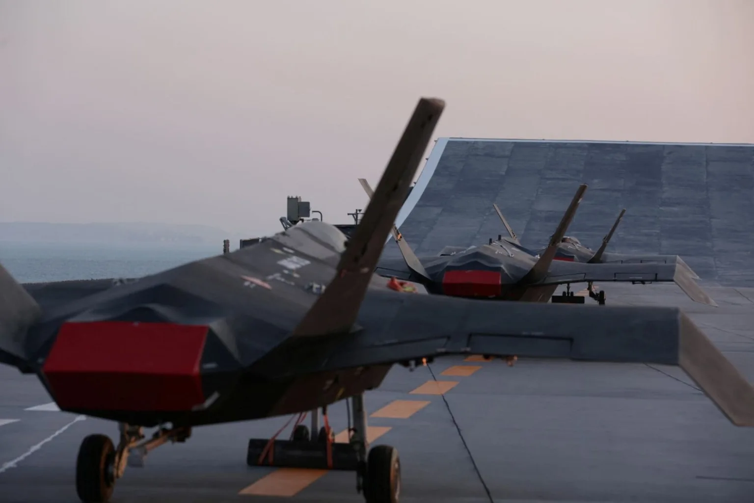 Iran turned its self-proclaimed stealth fighter, the F-313 Qaher, into ...