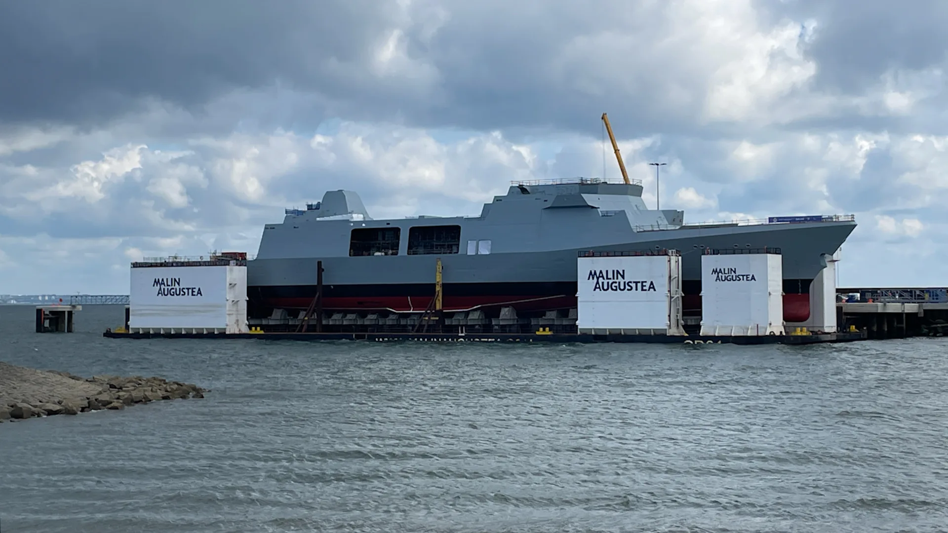 Tras tres años de construcción, Babcock se alista para botar la primera ...