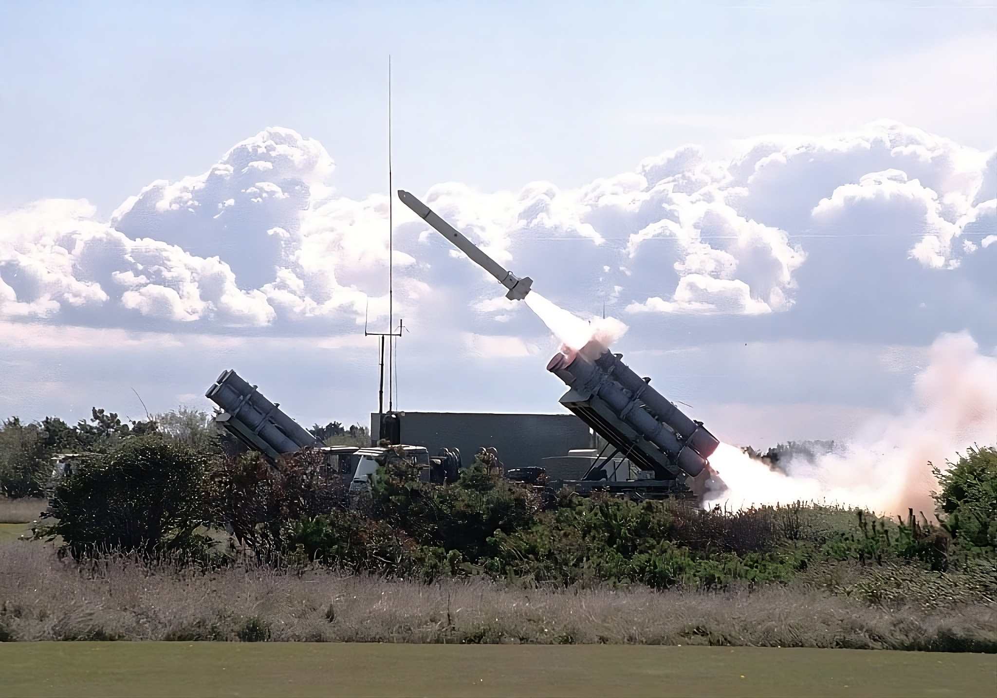 EE. UU. continúa avanzando en la entrega de los nuevos misiles de defensa costera Harpoon RGM ...