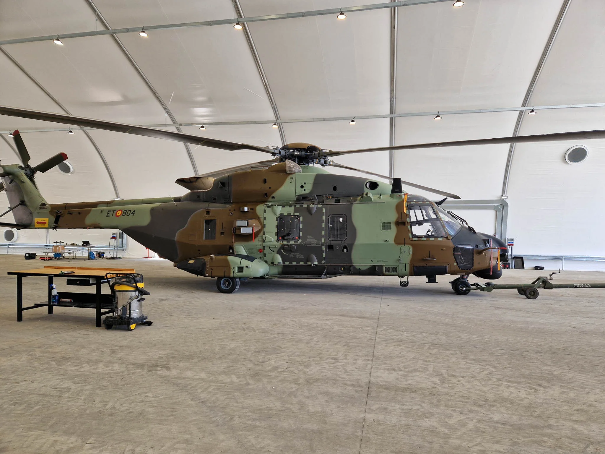 Finalizó la construcción del primer hangar que alojará a los helicópteros NH90 del Ejército ...