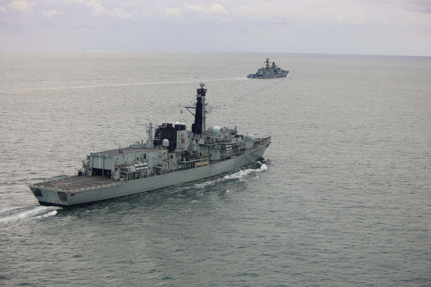British Type 23 frigates monitored the passage of Russian Navy warships ...