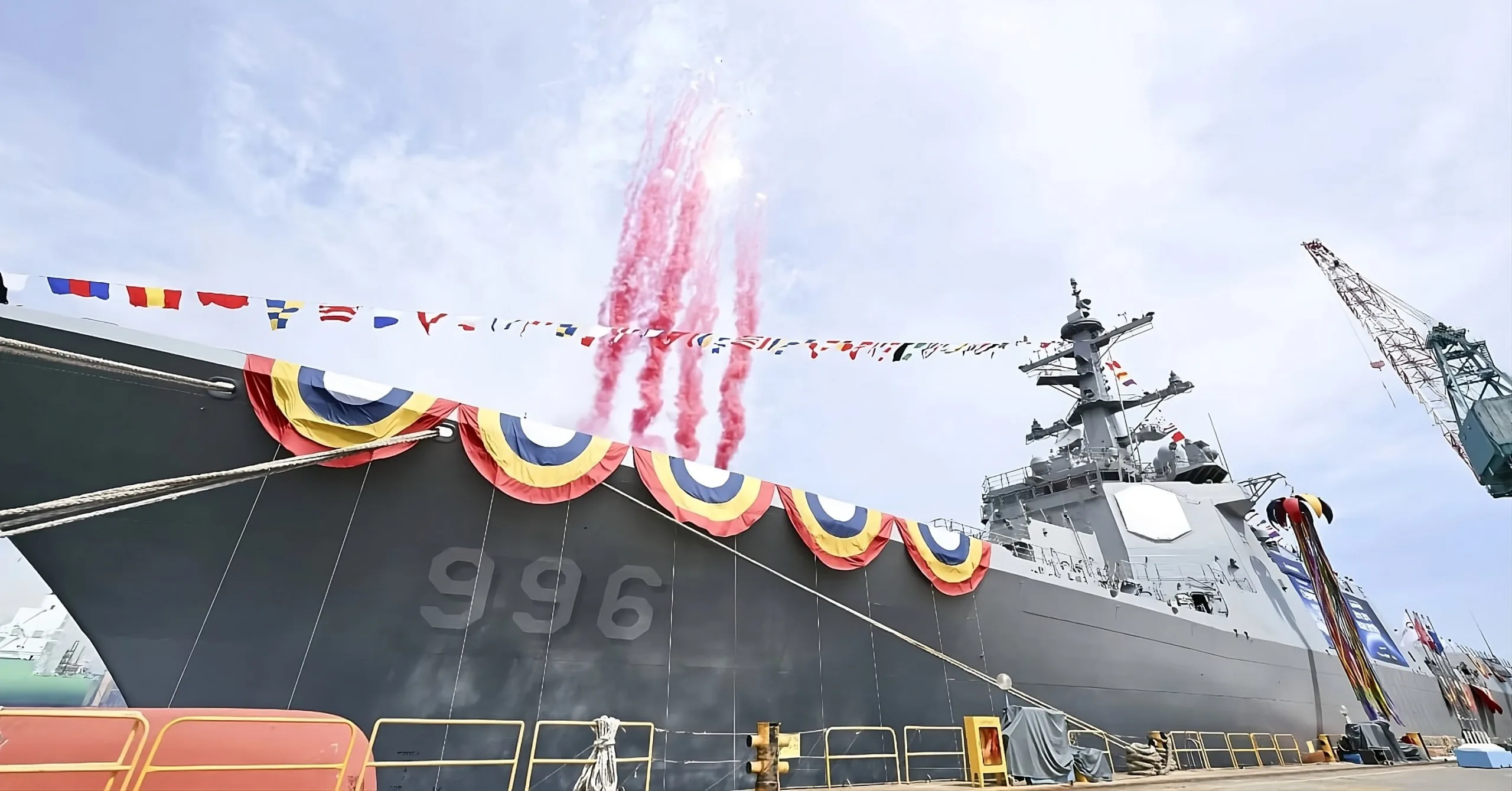 The third and final of the new AEGIS KDX-III Batch 2 destroyers of the South Korea Navy has been ...
