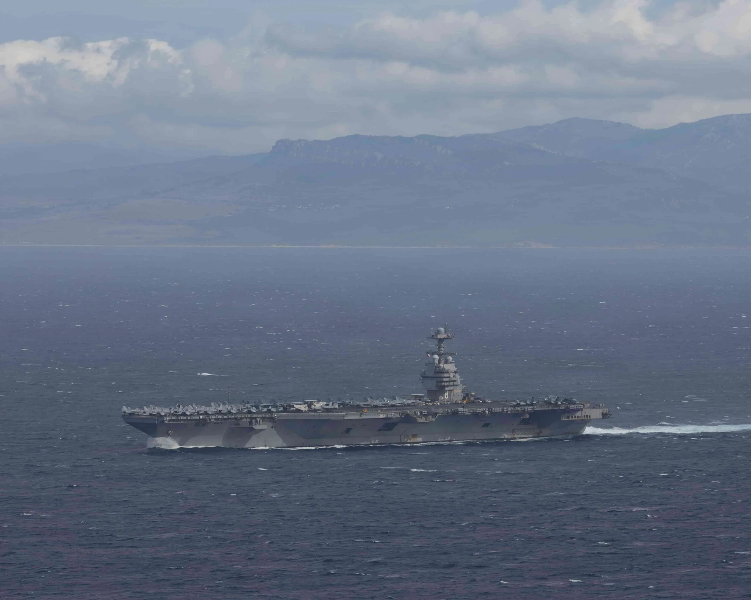 El portaaviones USS Gerald R. Ford de la Armada de EE. UU. ya se ...